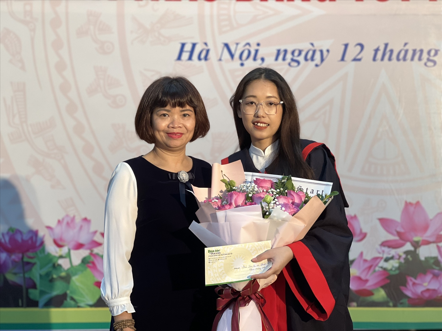 Gần 500 Sinh Viên Học Viện Phụ Nữ Việt Nam Nhận Bằng Tốt Nghiệp Báo Dân Tộc Và Phát Triển